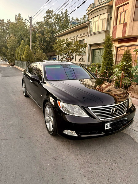 Lexus LS460 long Ataman