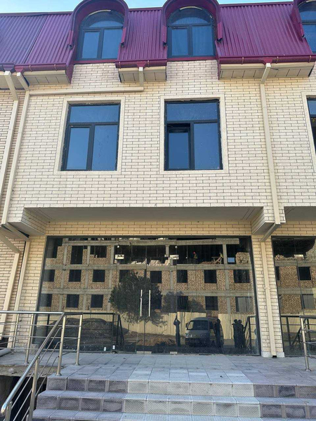 Срочно продается коммерция (Подвал, 1-2этаж +мансард) на 360 кв