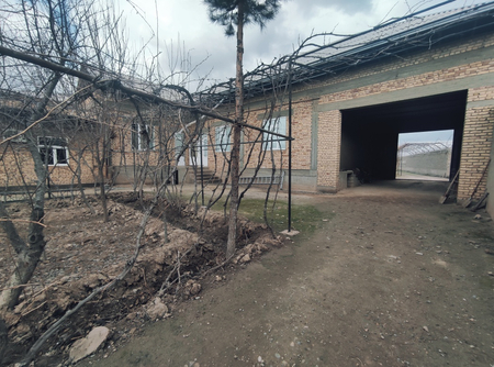 Srochno sotiladi Manzil:Qarshi sh.Aralovul mahallasi Narxi kelishiladi
