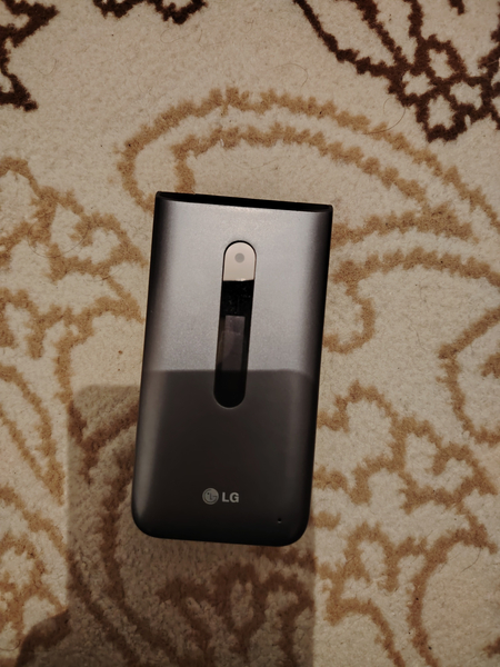 LG folder 2 sotiladi