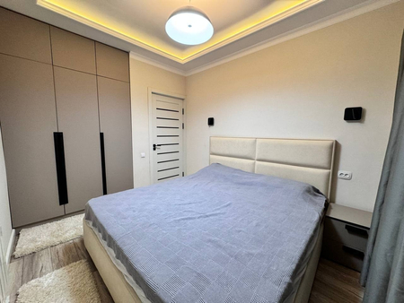 Продается 2х ком. квартира на м.Ойбек, ор-р: Точка вкуса, 61м2