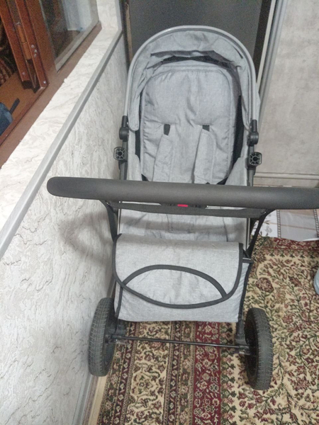 Detskiy kolyaska xolati yaxwi. Akkuratniy ishlatilgan