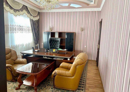 Сдается дом в Яккасарайском районе (  Grand Mir hote )  можно под офис