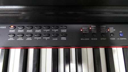 Цифровое пианино Yamaha CLP -430 , для дома и студии звукозаписи.