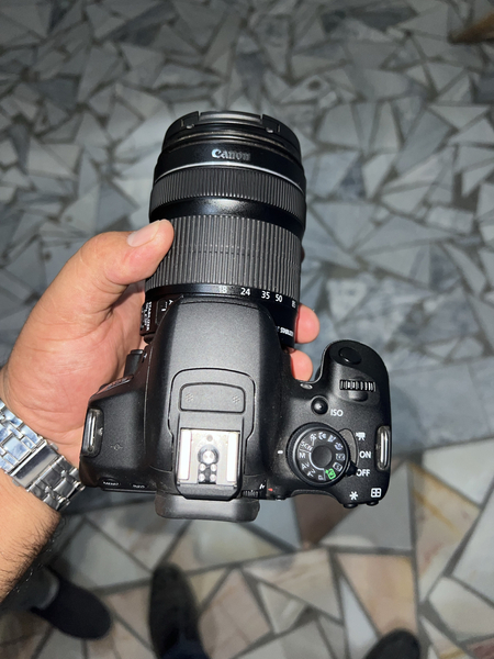Canon 700D fotoaparat