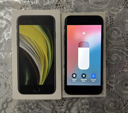iPhone Se 2020 64 gb 76% srochno sotiladi