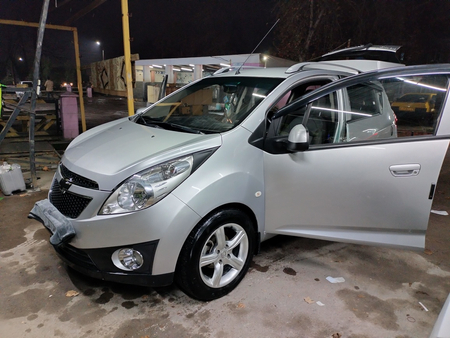 Spark sotiladi katta motor kraska toza