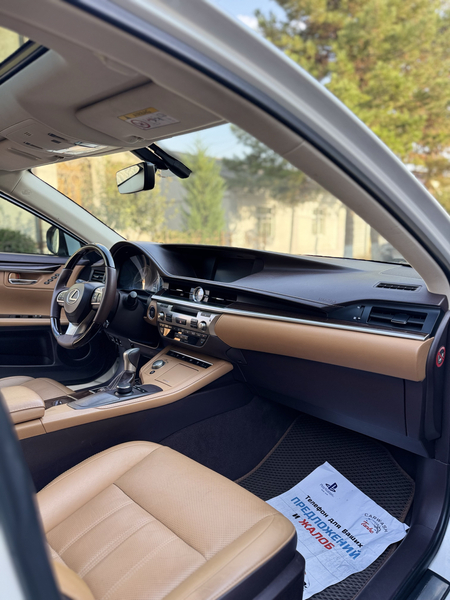 Lexus es250 Restaling  йил 2015 пробег 103000km идеал Состояние