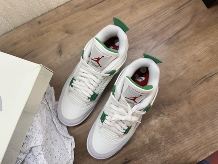 Air Joradan 4 Retro SB