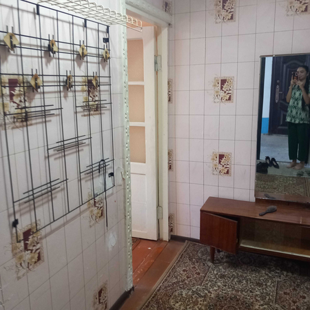 Buxoro kanechkada qizlarga kvartira bor 2ta qiz kerak