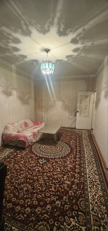 Чиланзар 11кв  1/4/4  1,5+3м²  33м²