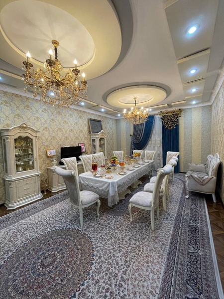 Продаётся евро дом , район Юнусабад, Бадамзар 6 соток.