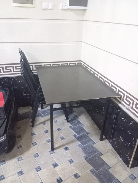 Стол ва стуллар тўплами