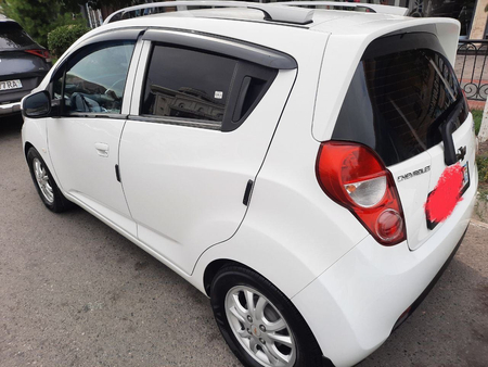Chevrolet spark avtomat