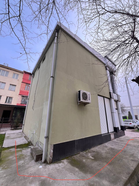 Продается нежилое в доль дороги