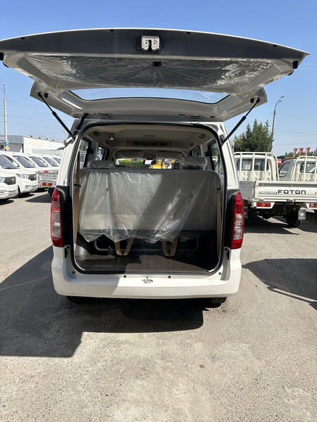 Wuling Honguang V