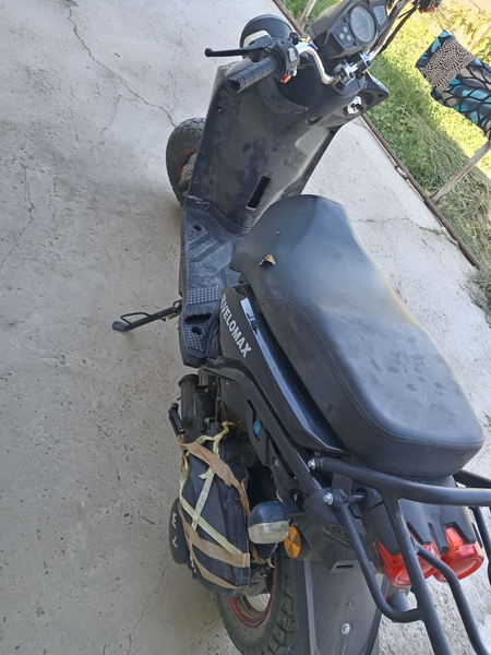 Mototsikel sotiladi