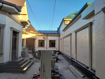 Jitki travertin yana boshqa  turdagi fasad ishlarini qilamiz