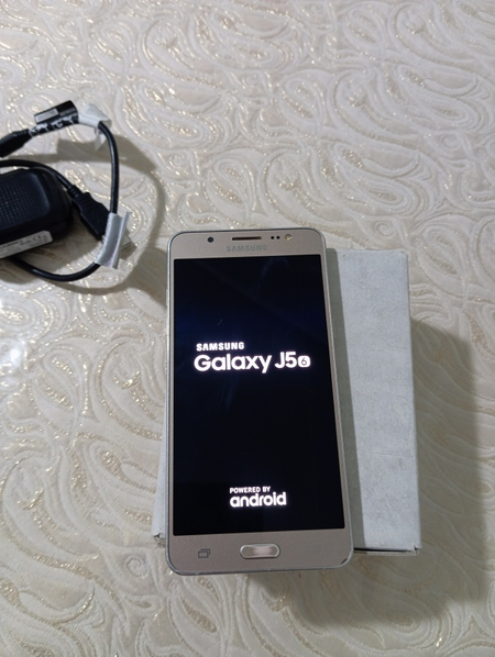 Samsung galaxy J56