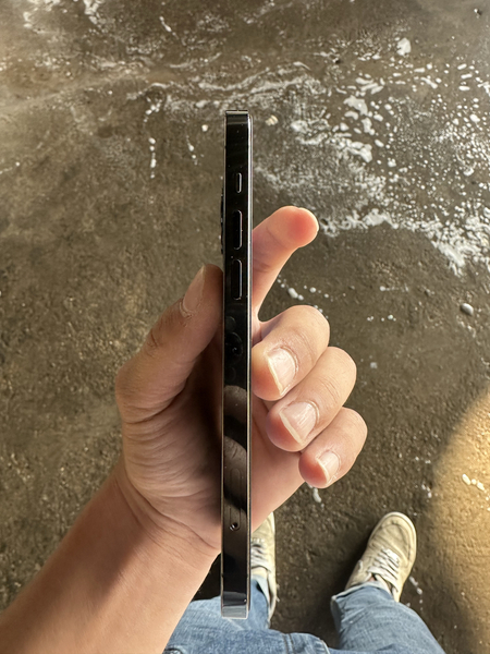 Iphone 12 pro 72% yomkst