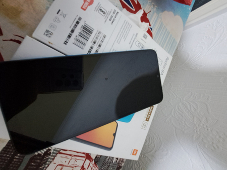 Redmi  9a sostayanisi zur qirilgan joyi yuq