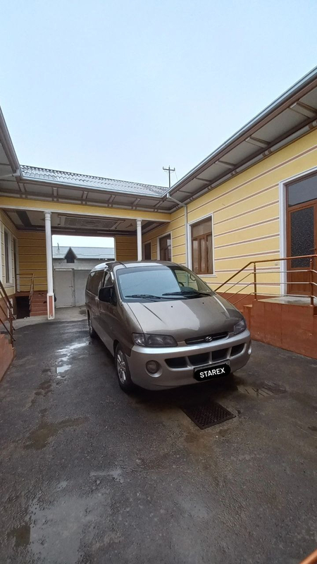 sotiladi hyundai starex benzinda