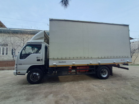 Isuzu NQR71 Gaz .