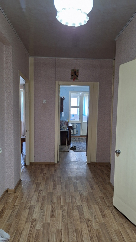 Продаётся квартира 1в2/5/9 Трехлесник возле Центрального банка.