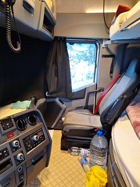 RENAULT T480  (Рено)