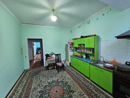 1 xonali 46m² 1-qavat uy sotiladi