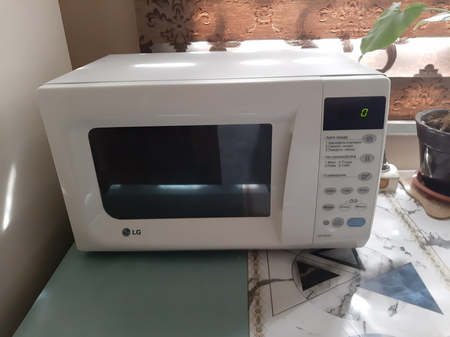 Микроволновка LG.
