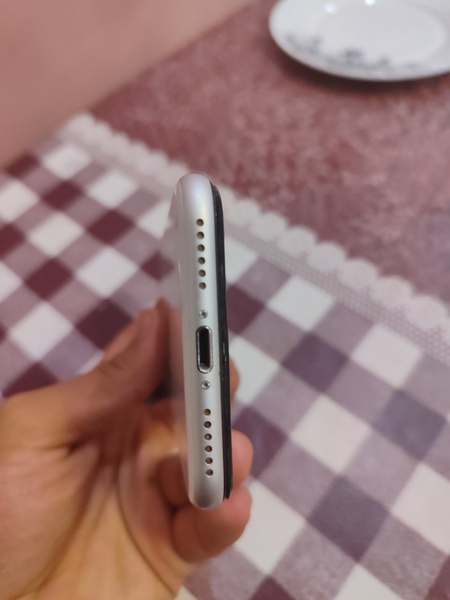 Modeli: Iphone se