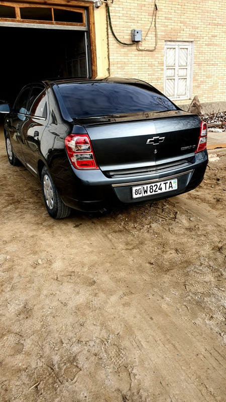 Cobalt avtomashinasi sotiladi