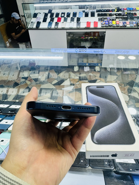 iPhone 15 Pro Max 256 gb ideal