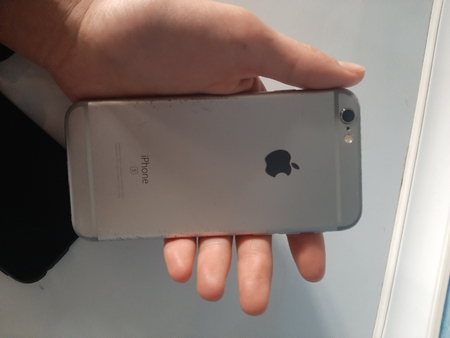 Iphone 6s  hec qayer almashmaga