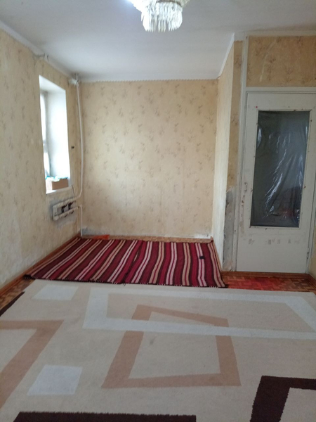 Srochni kvartira sotiladi 1xonali 2xona qilingan!!