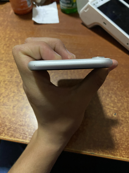 Iphone Xr srochna arzonga bervoraman