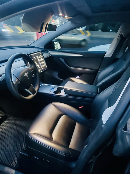 Tesla Model Y 2022