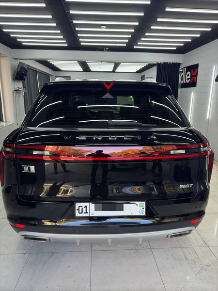 Продаётся Nissan Venucia  в идеальном состоянии