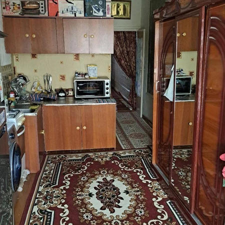 2- каватдан 1 хонали квартира  сотилади.Янги гиштли дом.Майдони 37м2.М