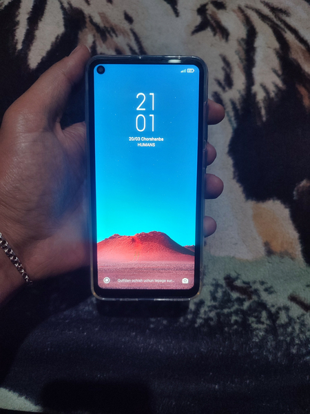 REDMI 9C SOTILADI 4/64 holati yangidek ideal tinniq karobka dakument b