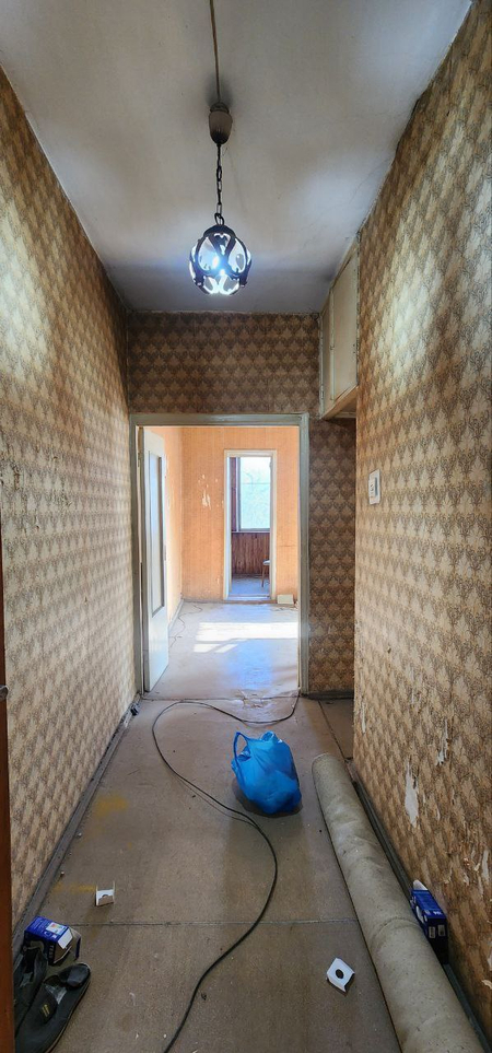 Yunusobod 10 kvartl 1 xonali kvartira Sotiladi 1/2/5 40m²