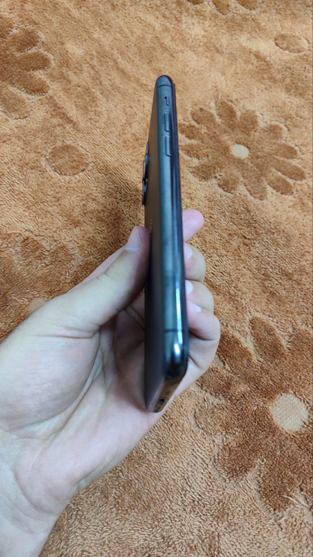 Srochna sotiladi iphone 11 pro