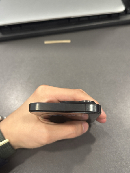 Iphone 15 pro black titanium 128gb  sim+ esim
