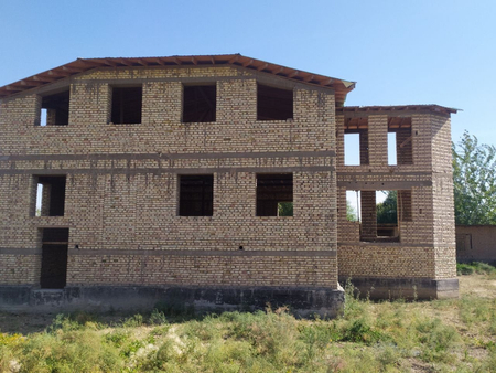 Uy sotiladi 550m2