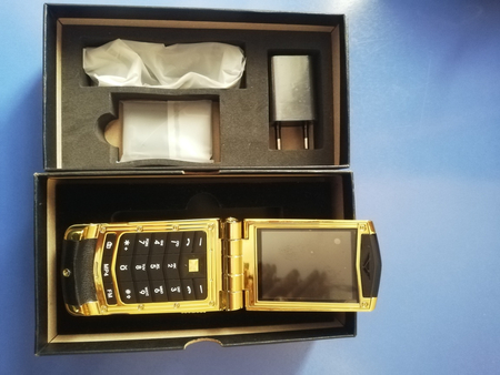 Vertu Flip Model: v77ayxta