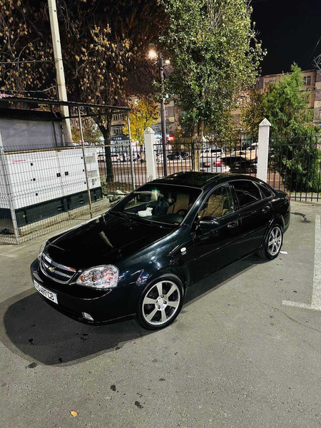 Sróchni sotiladi laseti