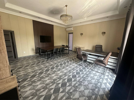 Ул. Циалковская офис 878 кв.м