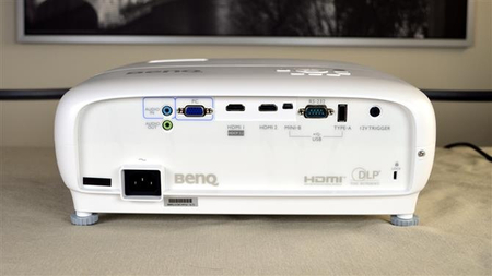 4K Proektor ideal holatda  raqamli proektor BENQ HT2550 Zakazga kegan!