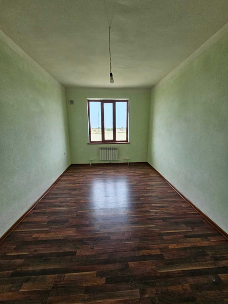 2 xonali kvartira sotiladi